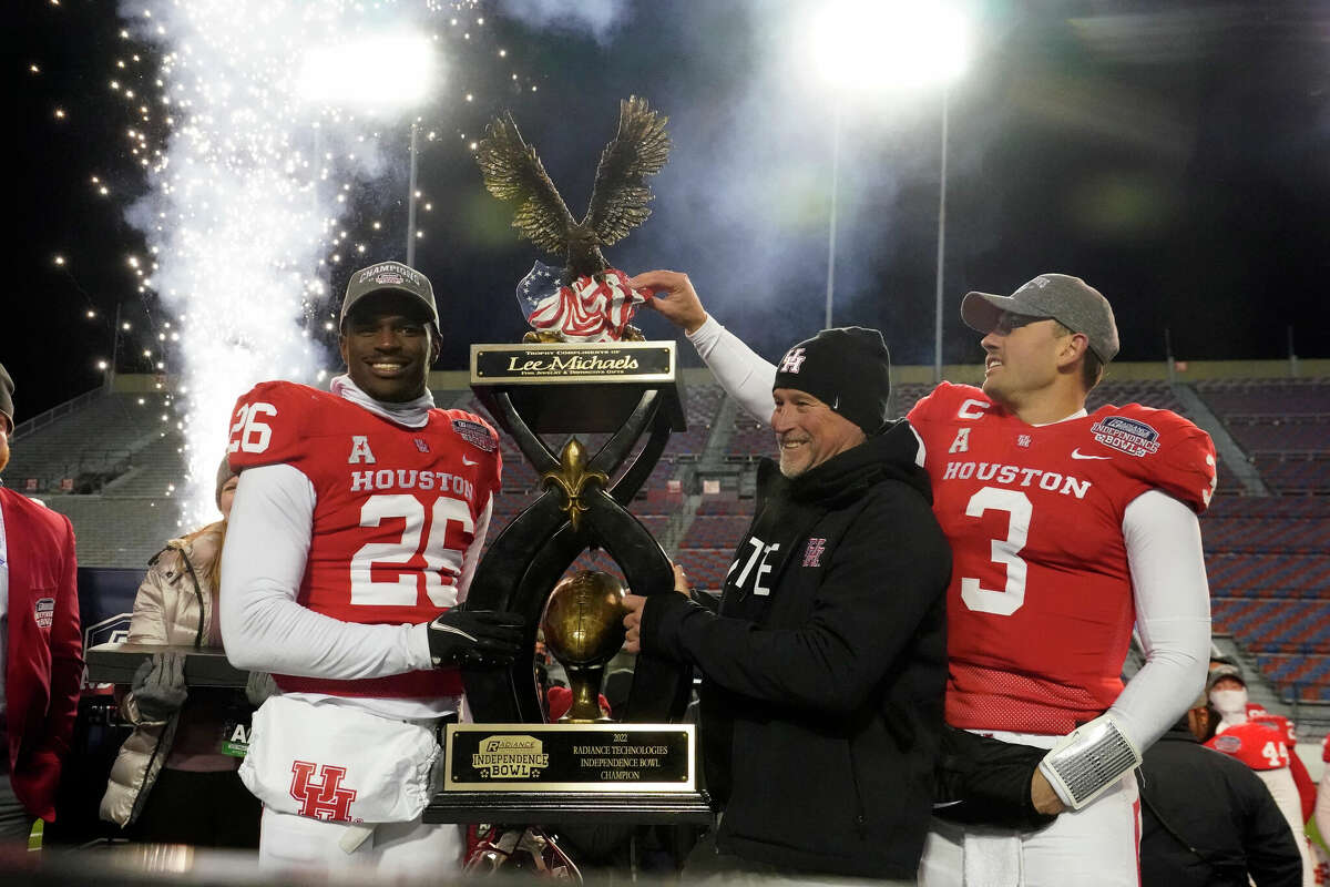 Houston Cougars QB Clayton Tune shows play-calling prowess