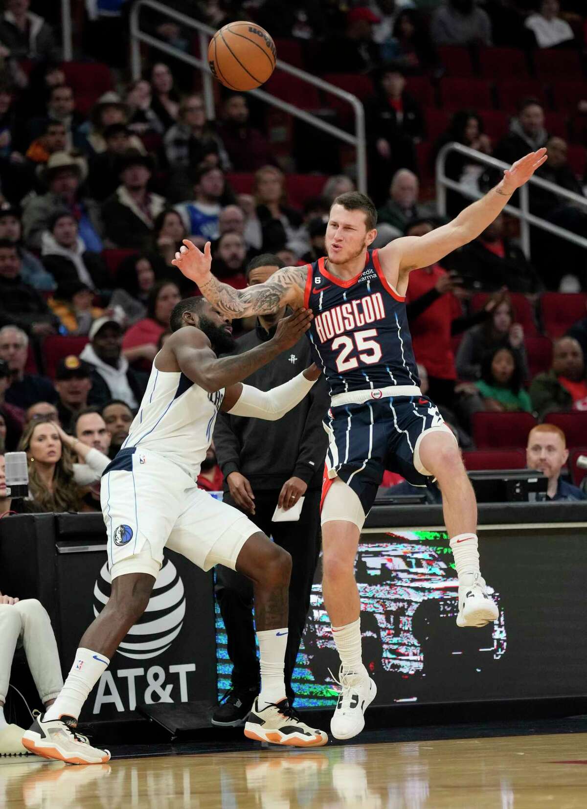 Houston Rockets fall to Dallas Mavericks, Luka Doncic's 50 points