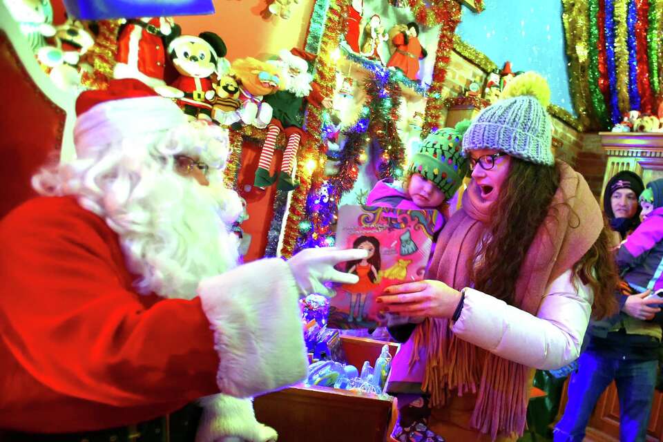 Where to see Santa in Connecticut this December: 10 events across CT