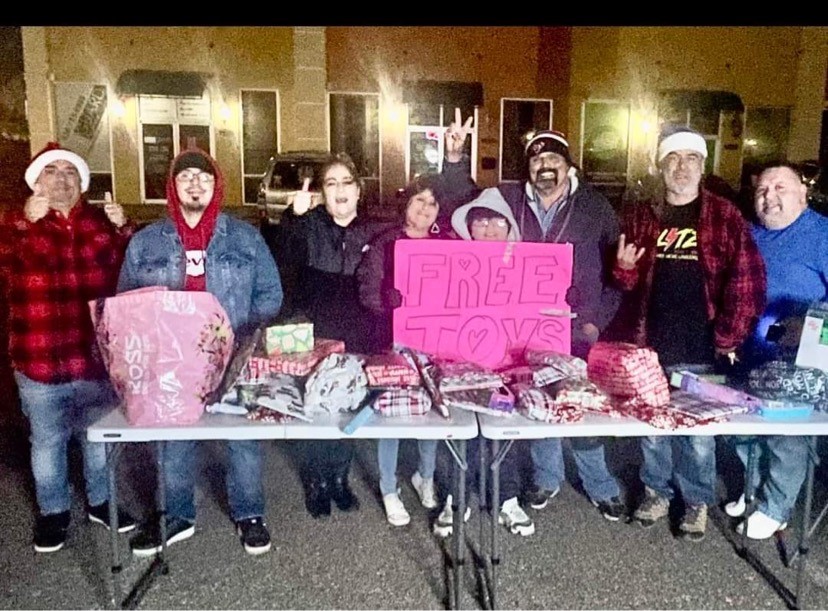 STCA, La Vida Loca Tattoos donate toys to children