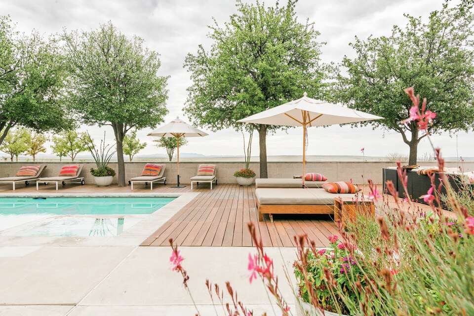 The 9 best Marfa, Texas hotels, resorts and ranches to visit