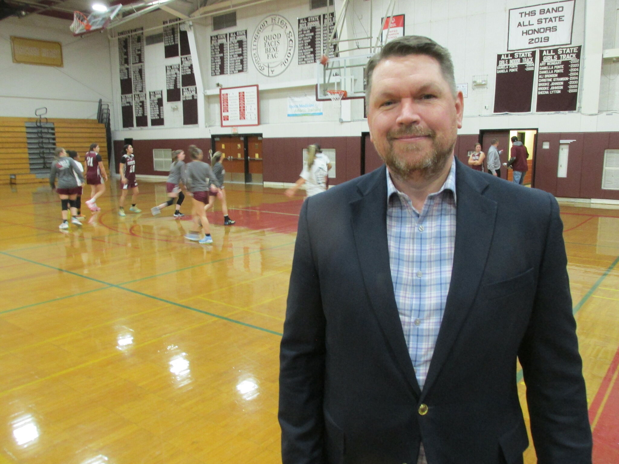 Jon Carroll back on sidelines as Naugatuck girls basketball coach