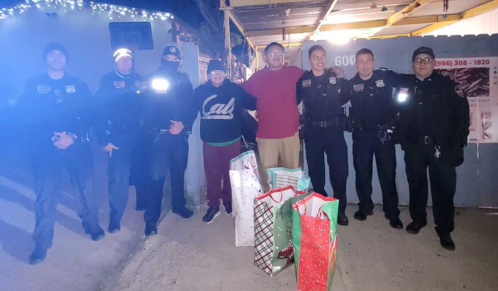 LPD helps woman on Christmas Eve who called 911 for gifts, blankets