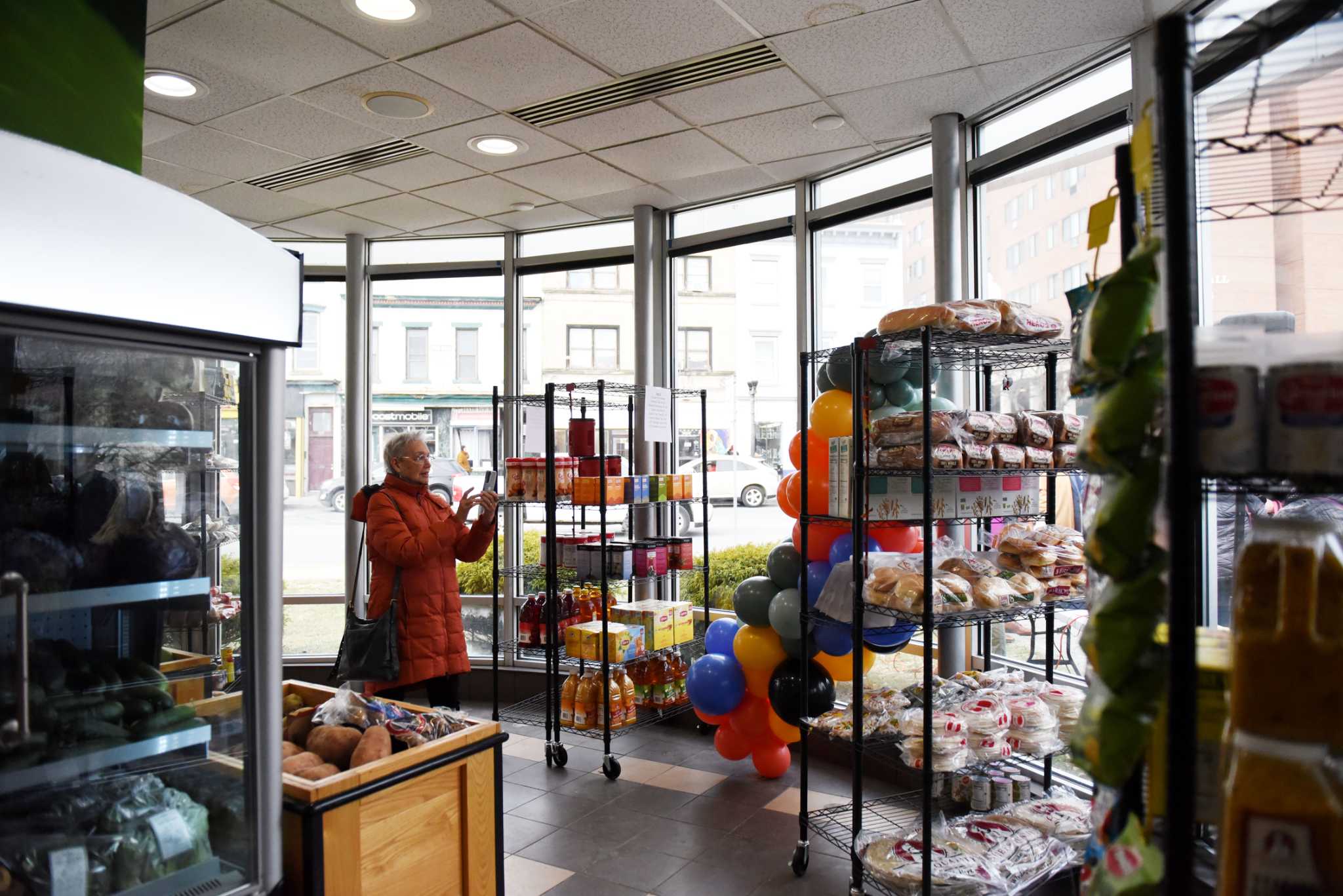 Editorial: Decent food close to home