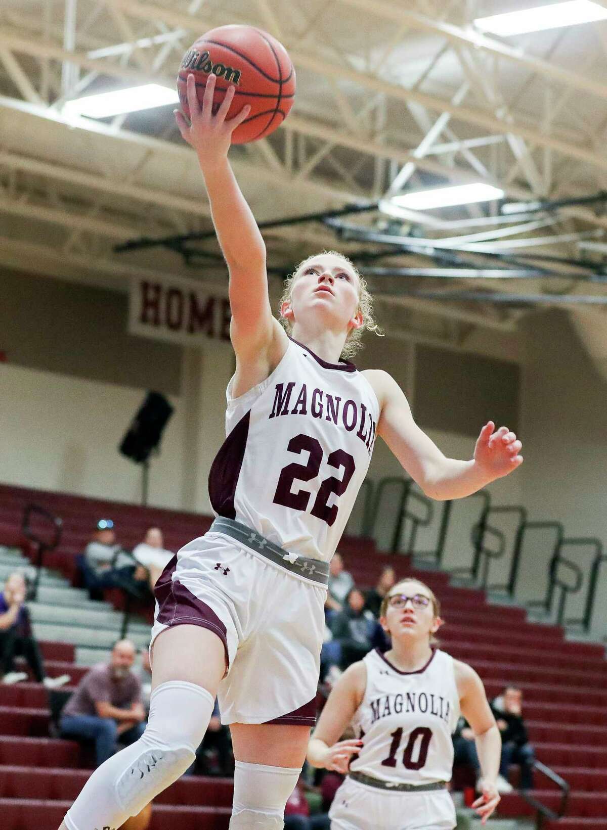 Willis surges with two wins at Magnolia Holiday Hoop Fest