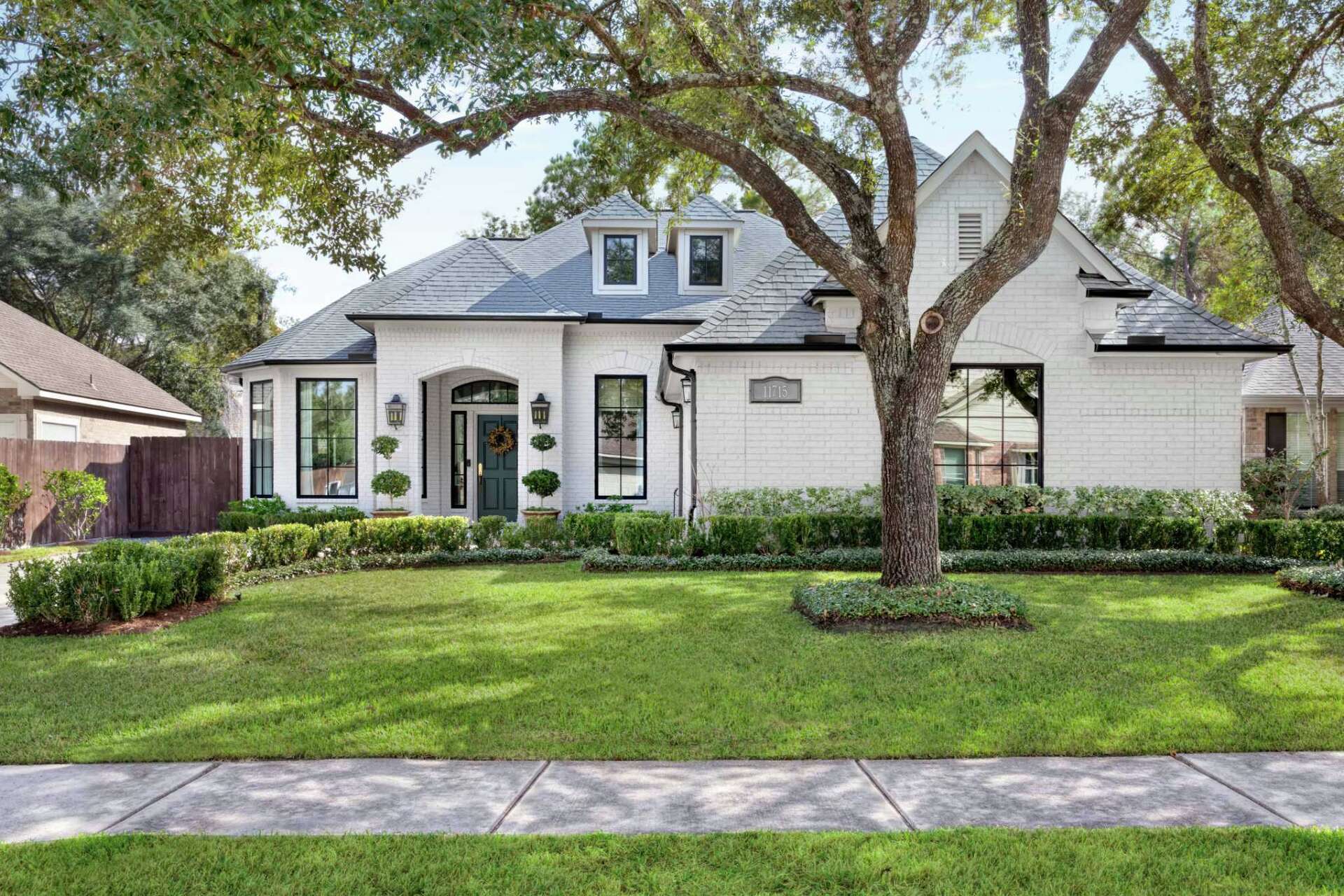 Houston Interior designer fills her house with soothing colors