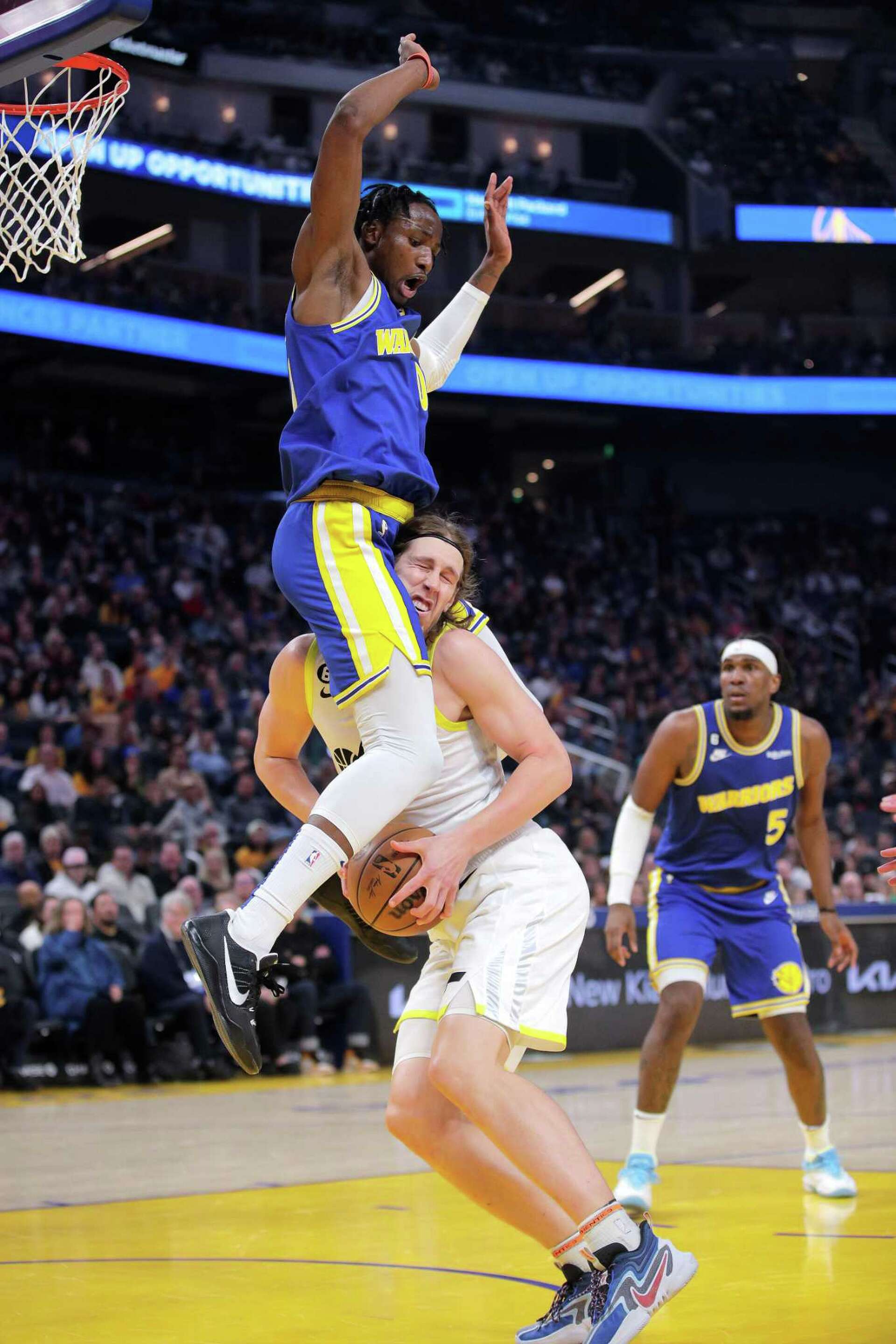 Warriors’ reserves answer the call in 112-107 victory over Utah