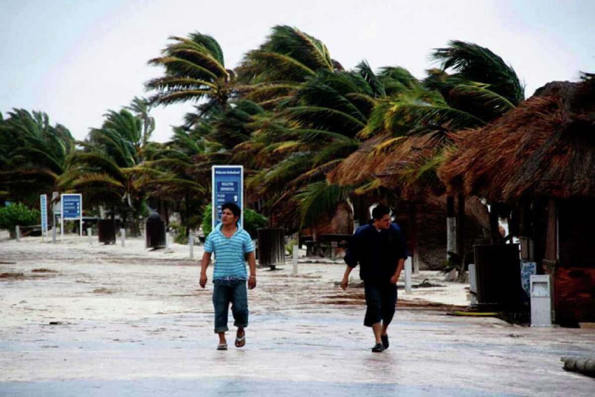 Hurricane Karl hits Mexico