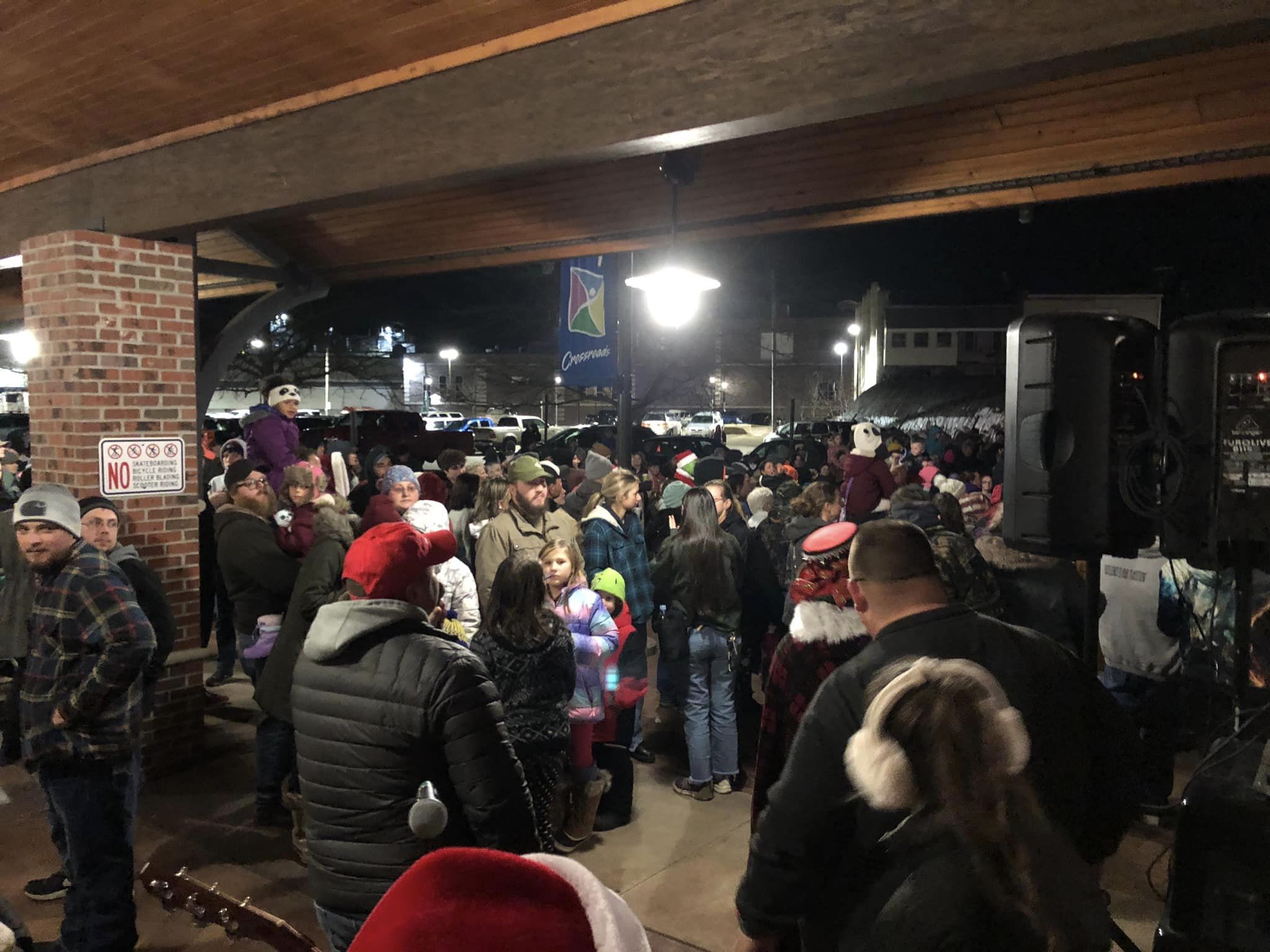 Michigan community Reed City holds first ever ball drop
