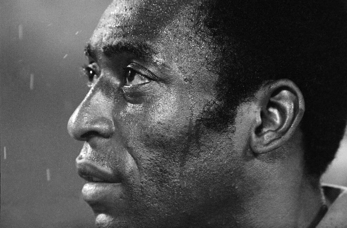 Pelé, Brazil’s mighty king of soccer, dies at 82