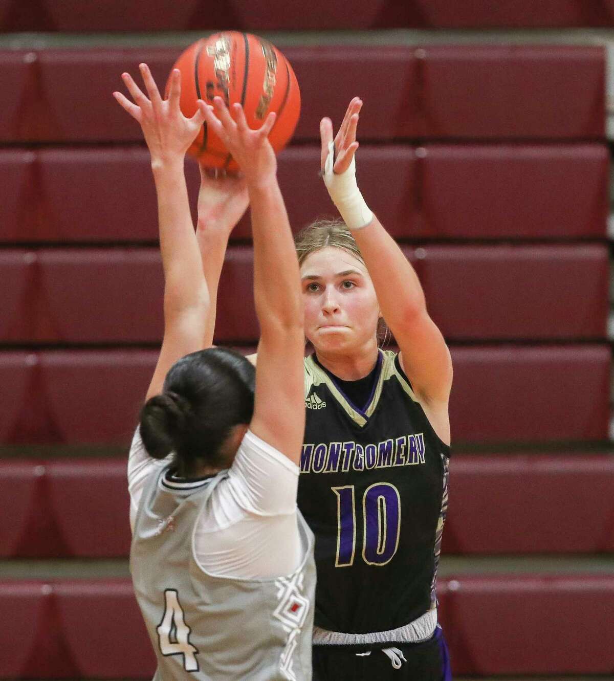 Montgomery dominates MacArthur, takes Magnolia tournament championship