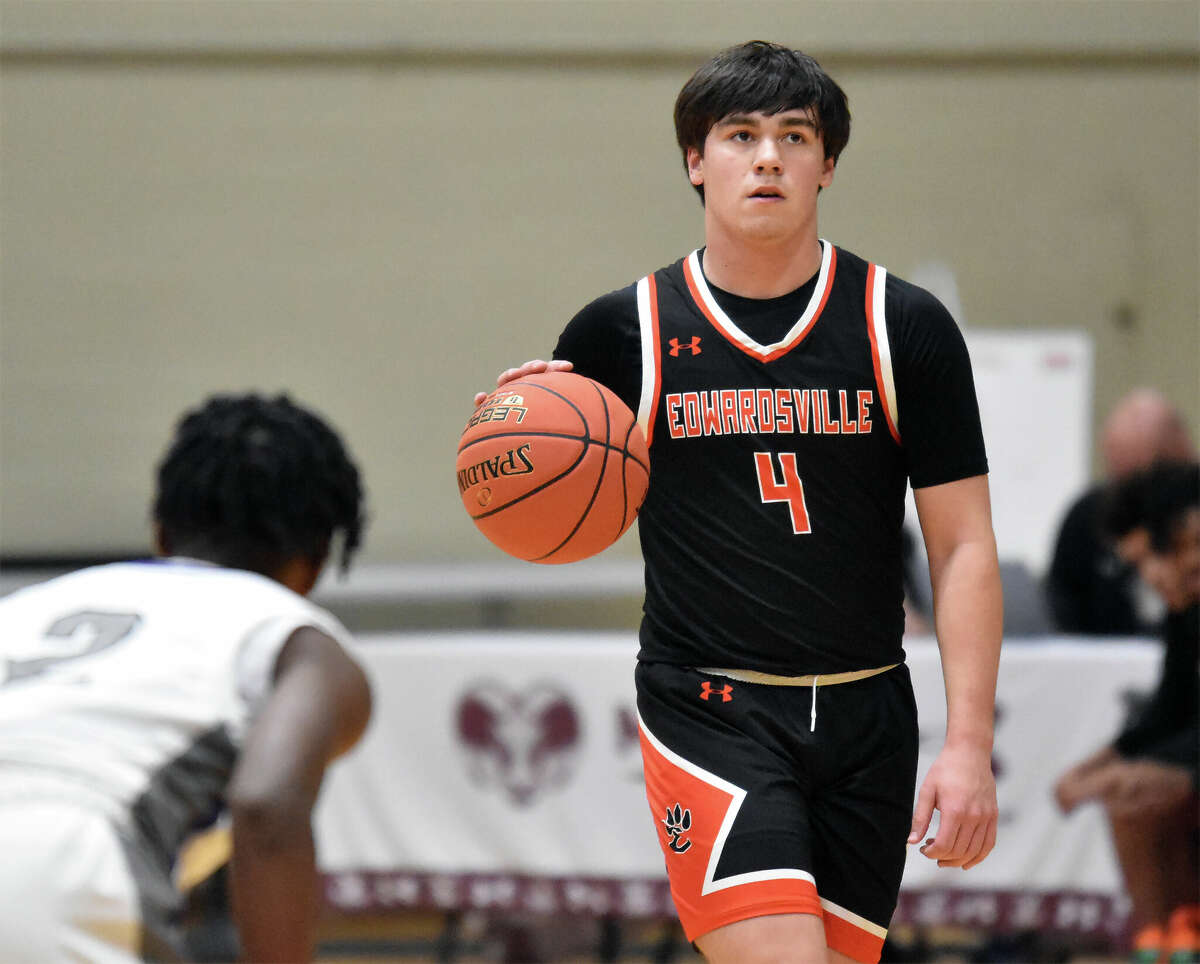 Edwardsville routs Fort Zumwalt West for second straight win at MICDS