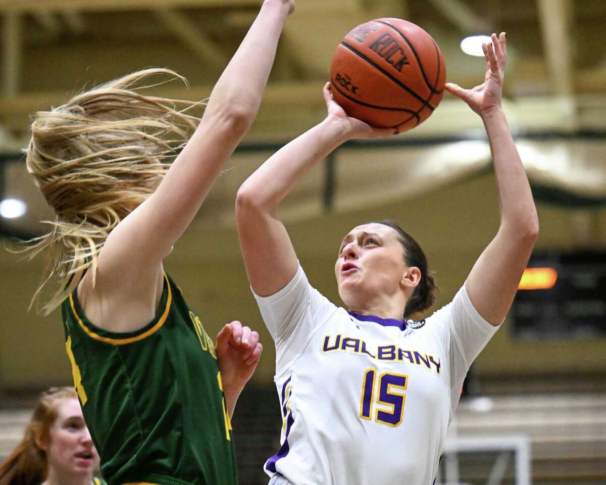 UAlbany women's basketball, healthy at last, starts 1-0 in America East