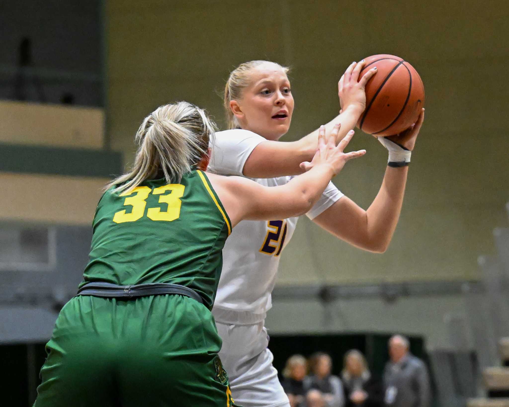 UAlbany women's basketball, healthy at last, starts 1-0 in America East
