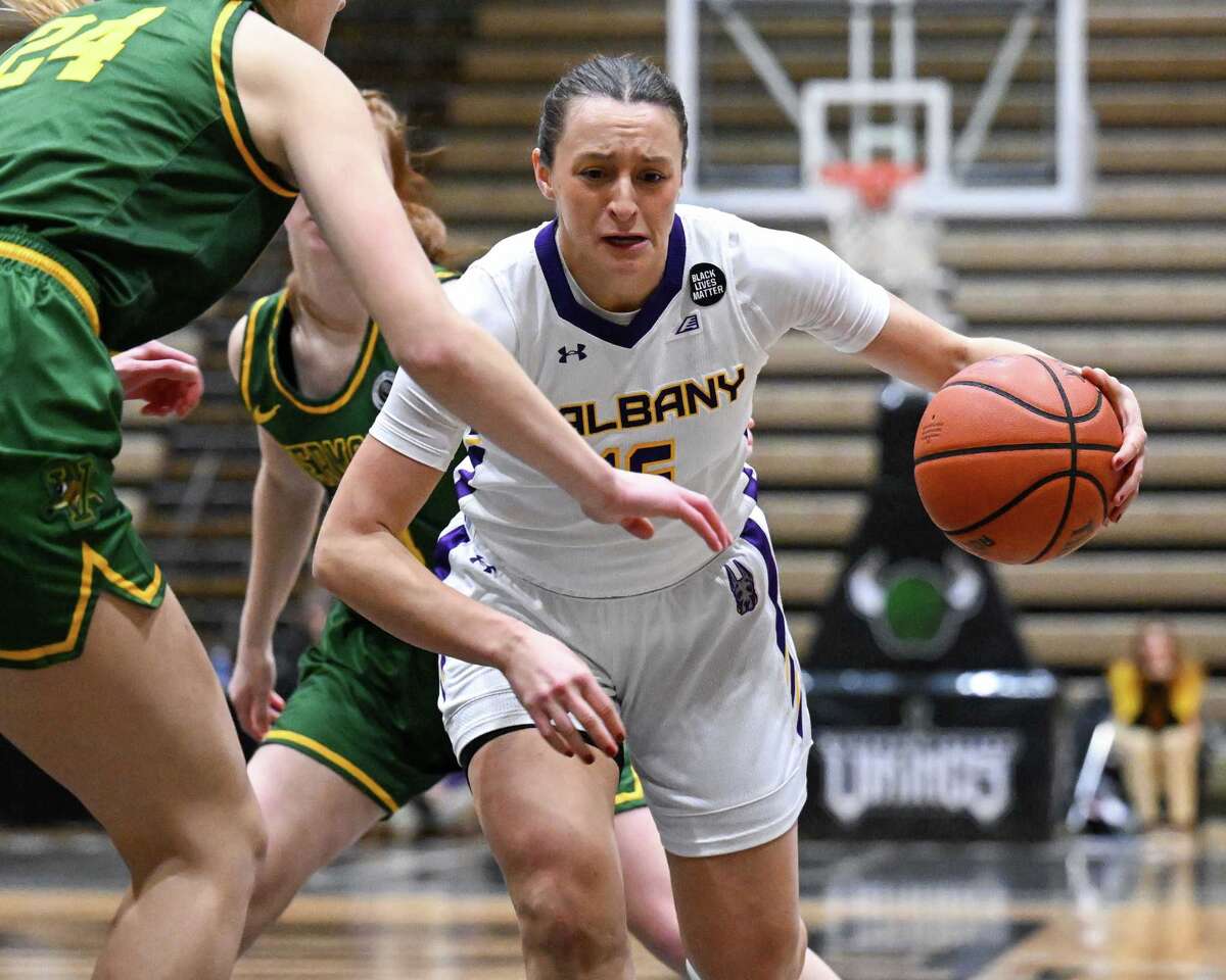 UAlbany women's basketball, healthy at last, starts 1-0 in America East