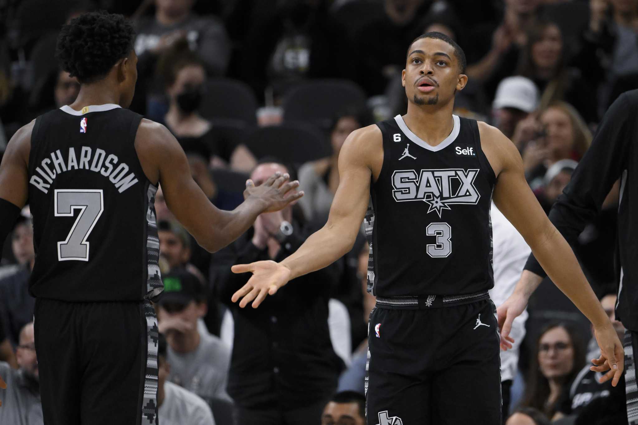 The triple take: Spurs 122, Knicks 115