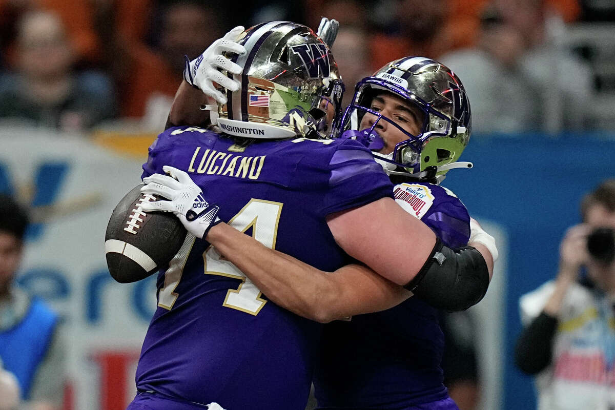 Washington Huskies topple Texas Longhorns in Alamo Bowl