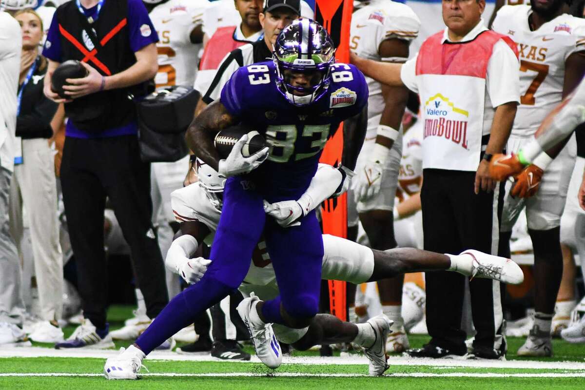 No. 12 Washington tops No. 20 Texas in Alamo Bowl