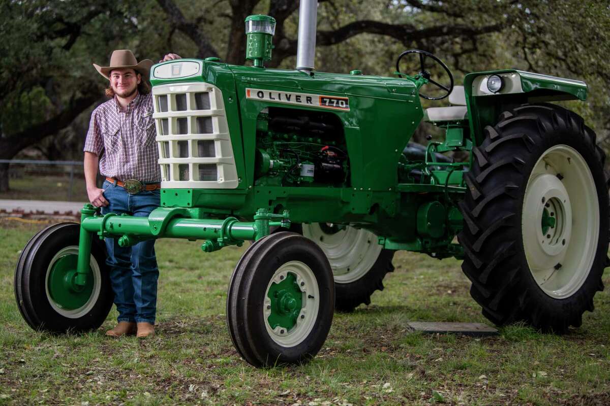 ‘It was all tractor’: San Antonio teen takes top national prize for ...
