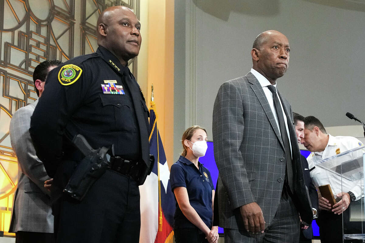 Houston mayor asks people not to fire guns in the air on NYE