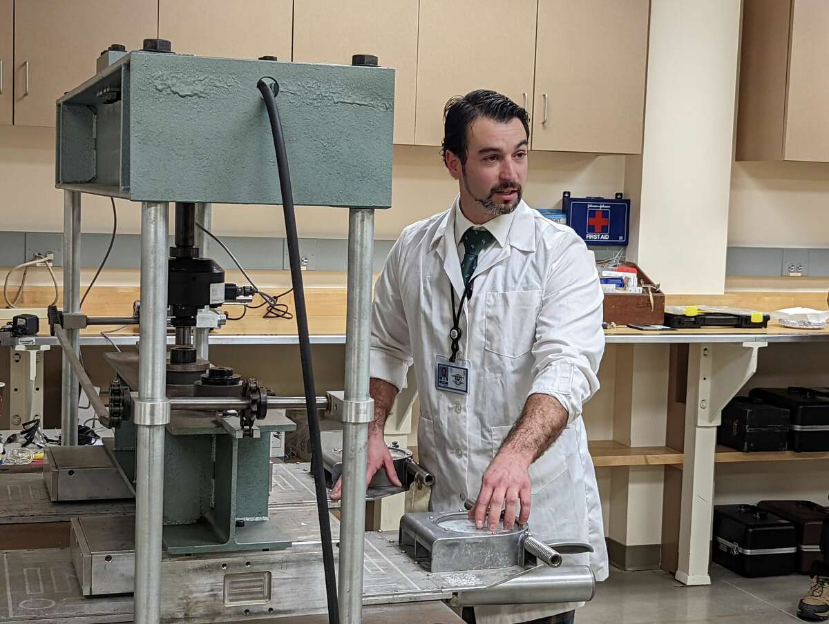 CT laboratory and the strange world of weights and measures