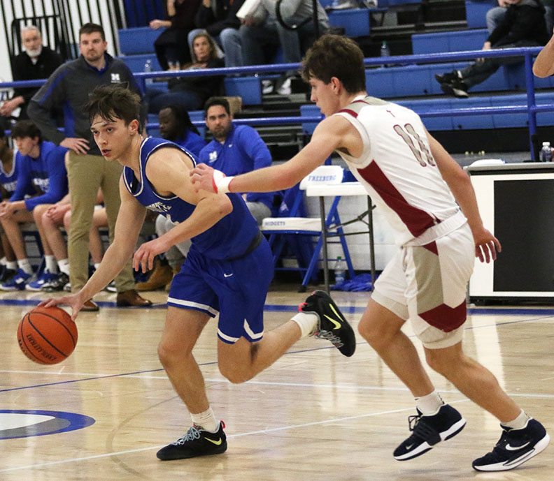 Braden Kline scored 21 points to lead Marquette past Litchfield