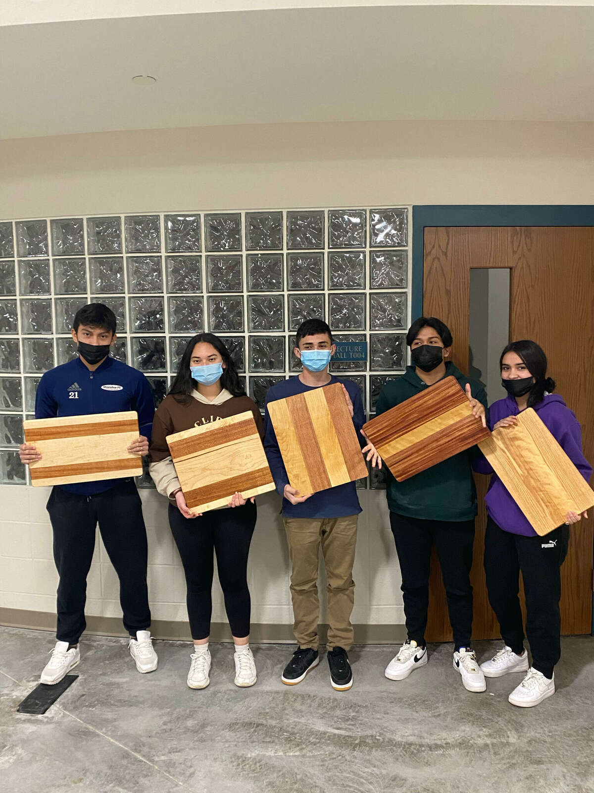 East Haven woodworking students raising money for scholarships