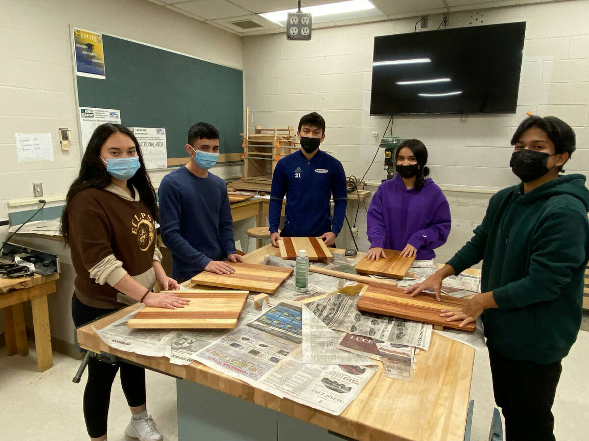 East Haven woodworking students raising money for scholarships