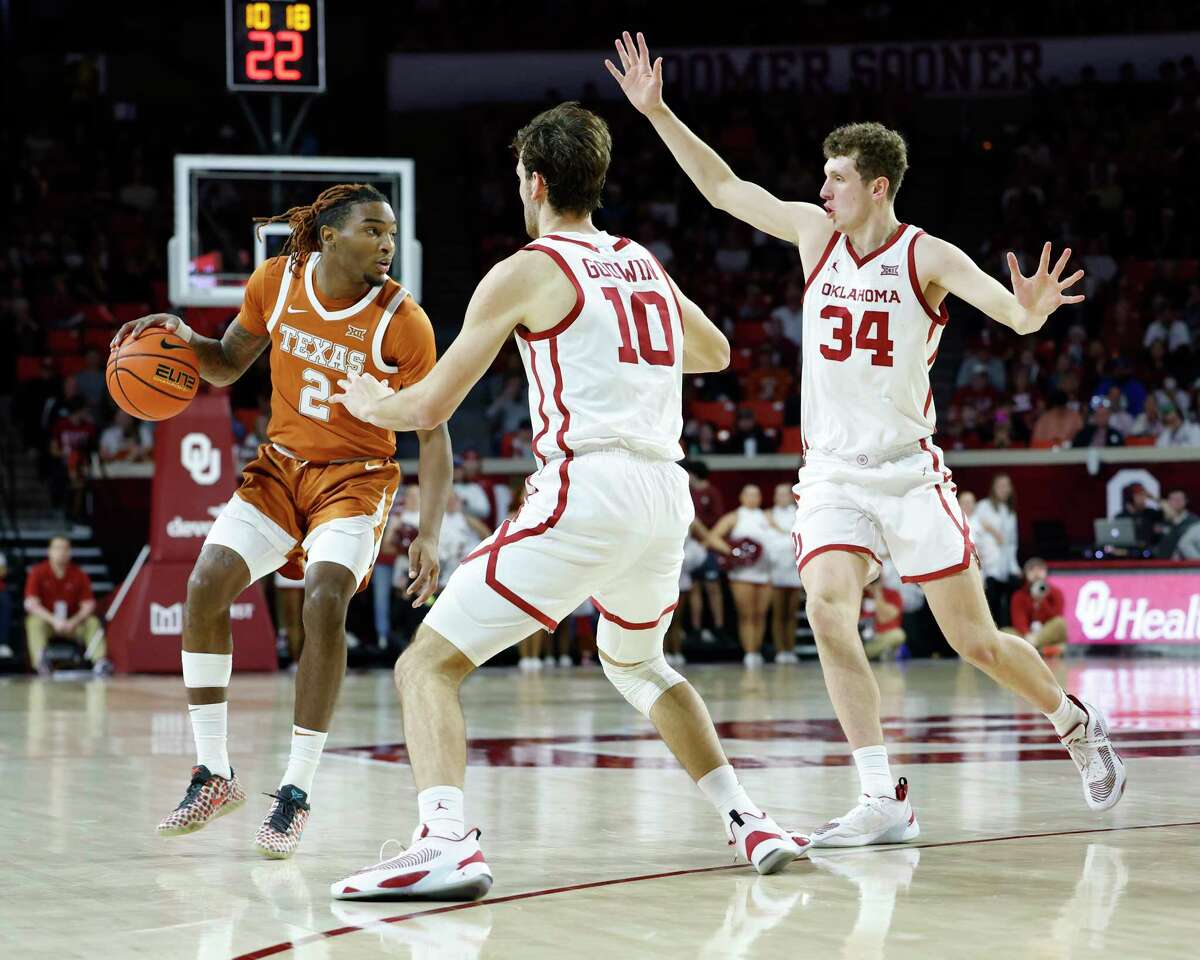 No. 6 Texas Longhorns open Big 12 play with win at Oklahoma