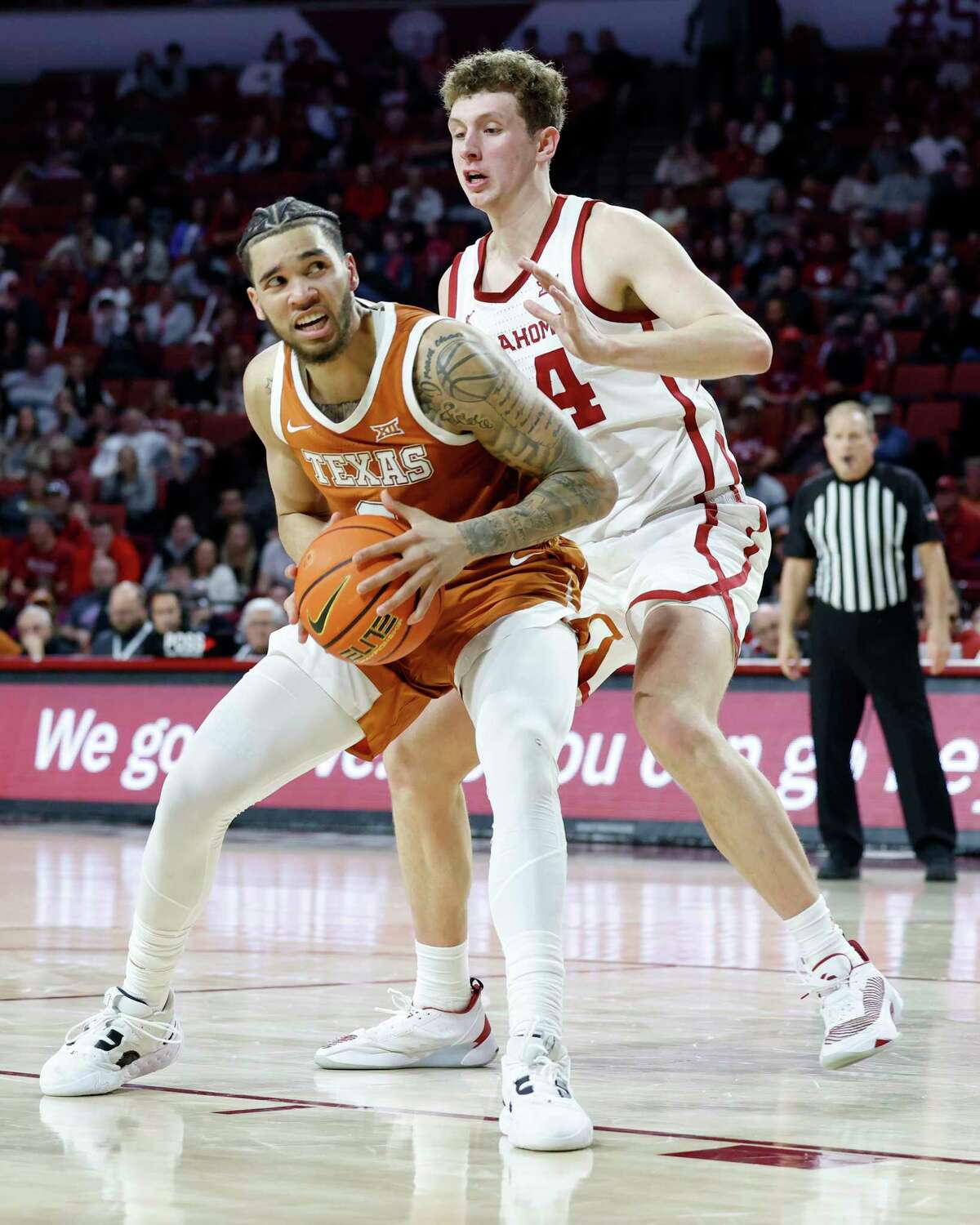 No. 6 Texas basketball holds off Oklahoma in Big 12 opener