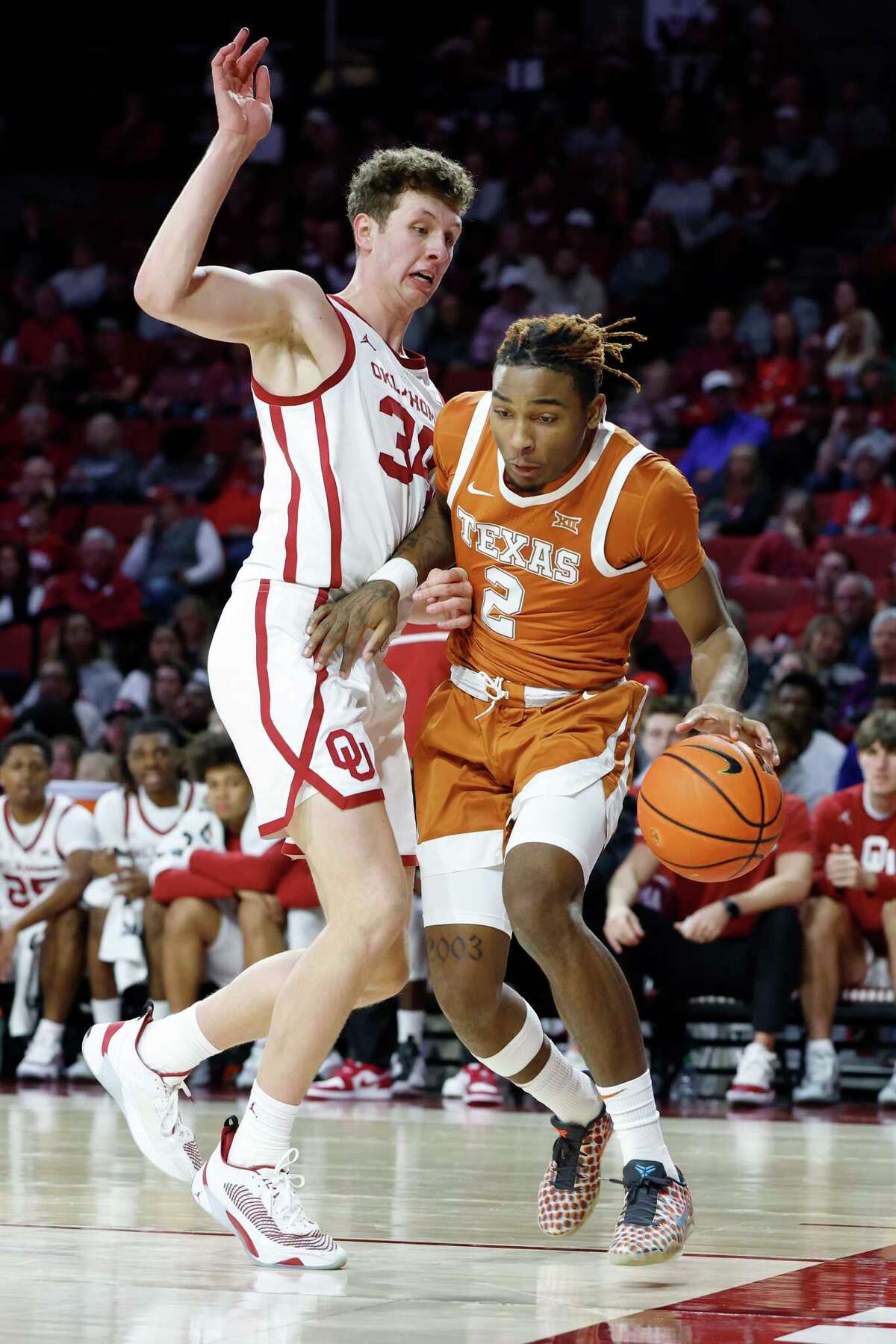 No. 6 Texas Longhorns open Big 12 play with win at Oklahoma