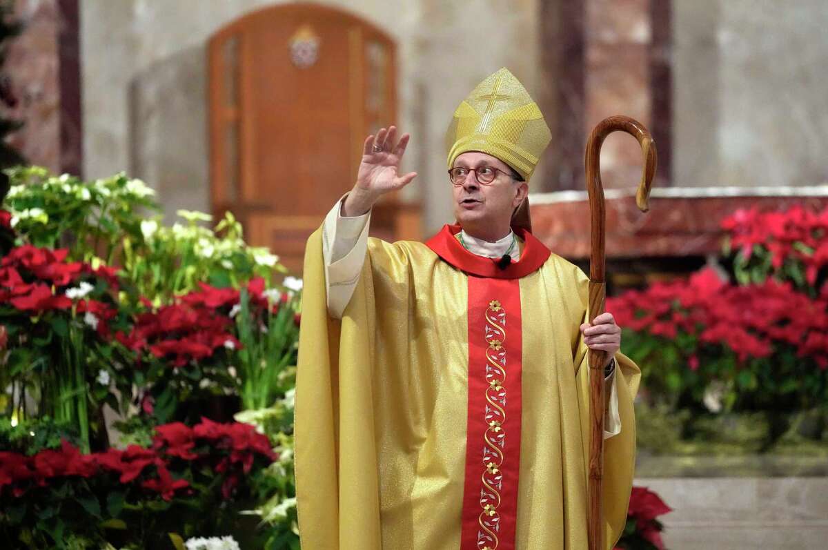 Houstonians remember, celebrate Benedict after former pontiff's death