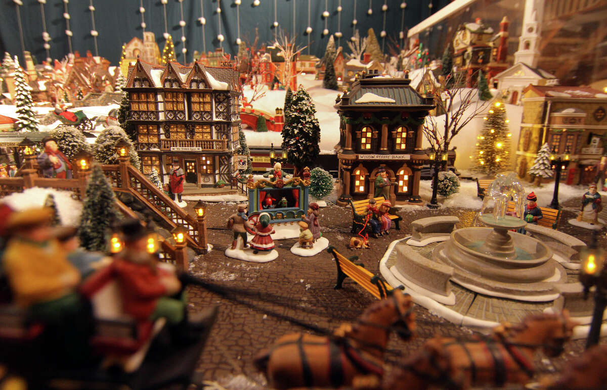 In photos: Great Trains Holiday Show in Wilton still rolls along