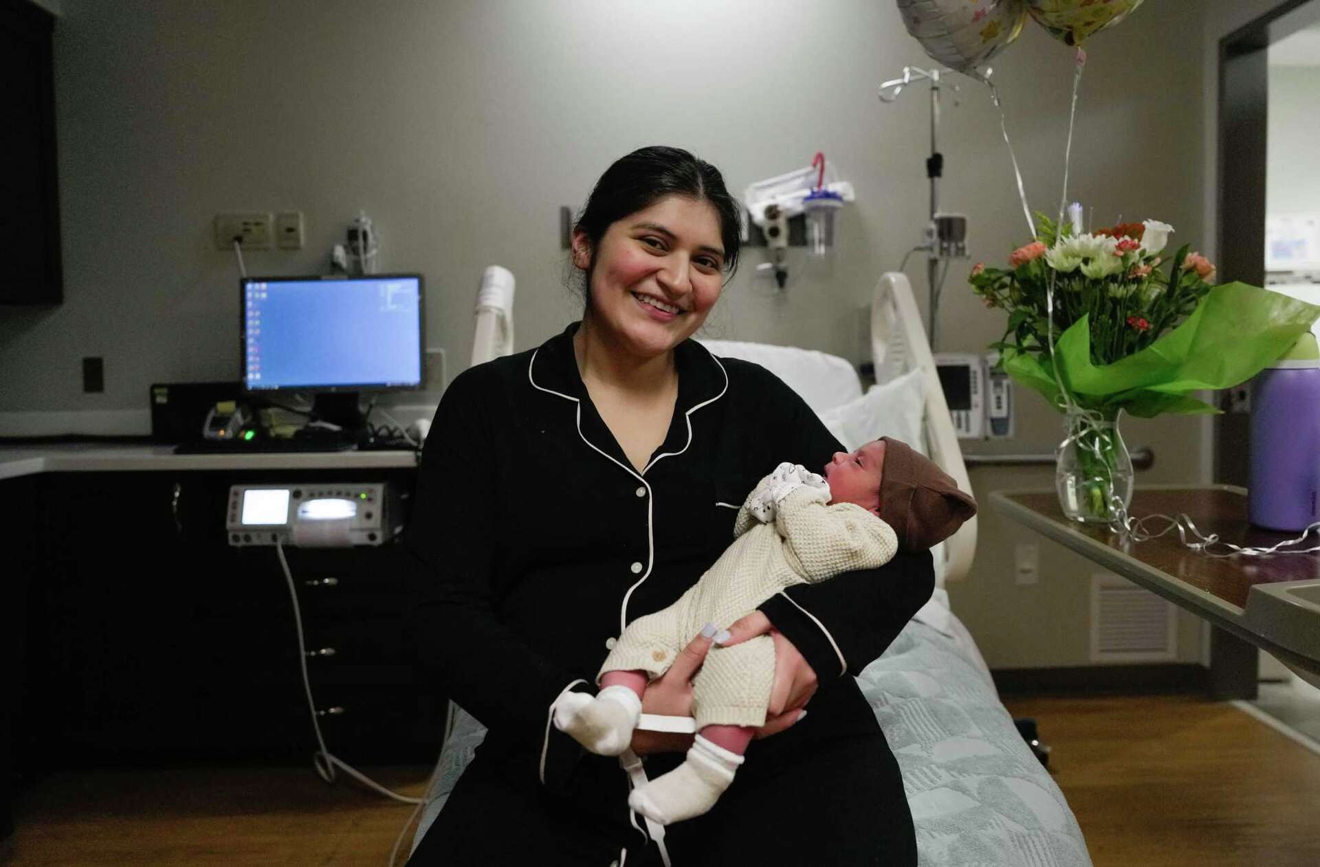 Houston area's first baby of 2023 is a mystery after photo finish