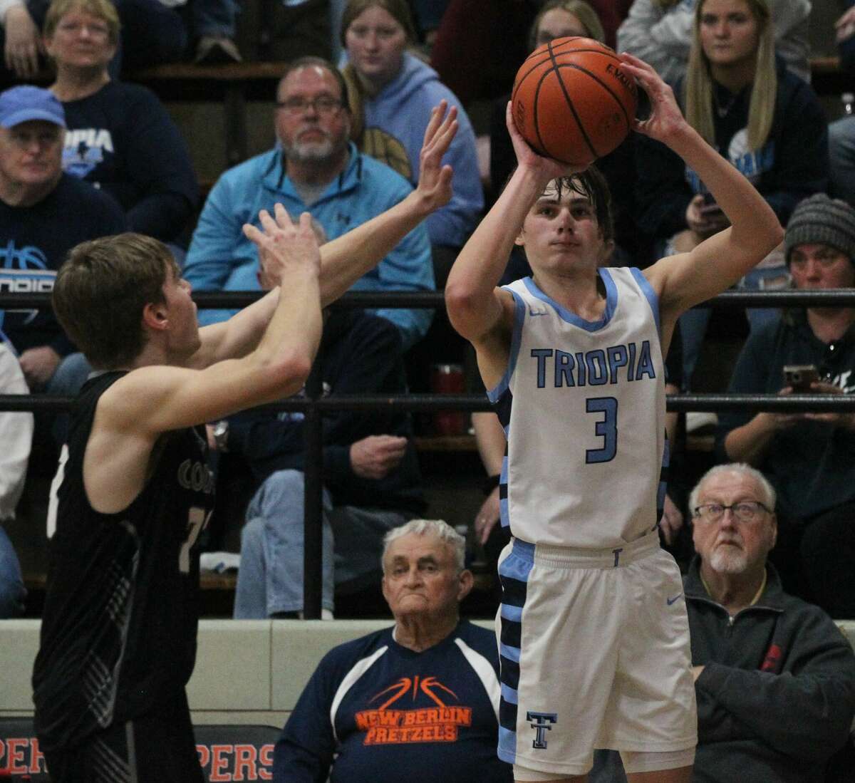 West Central's Zack Evans scores 1,000th career point in win over Triopia