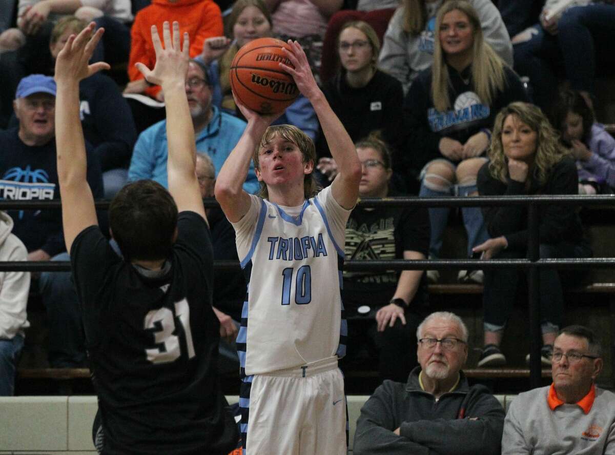 West Central's Zack Evans scores 1,000th career point in win over Triopia