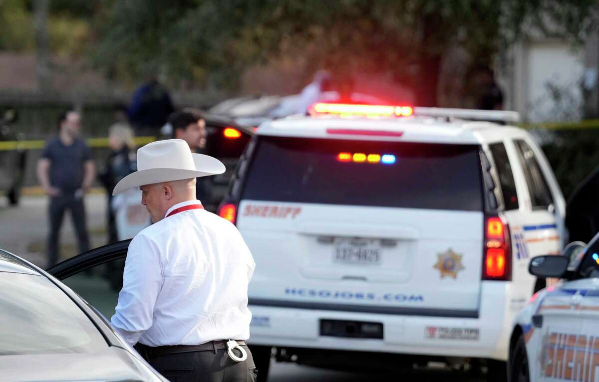 Harris County woman, daughter dead in suspected murder-suicide