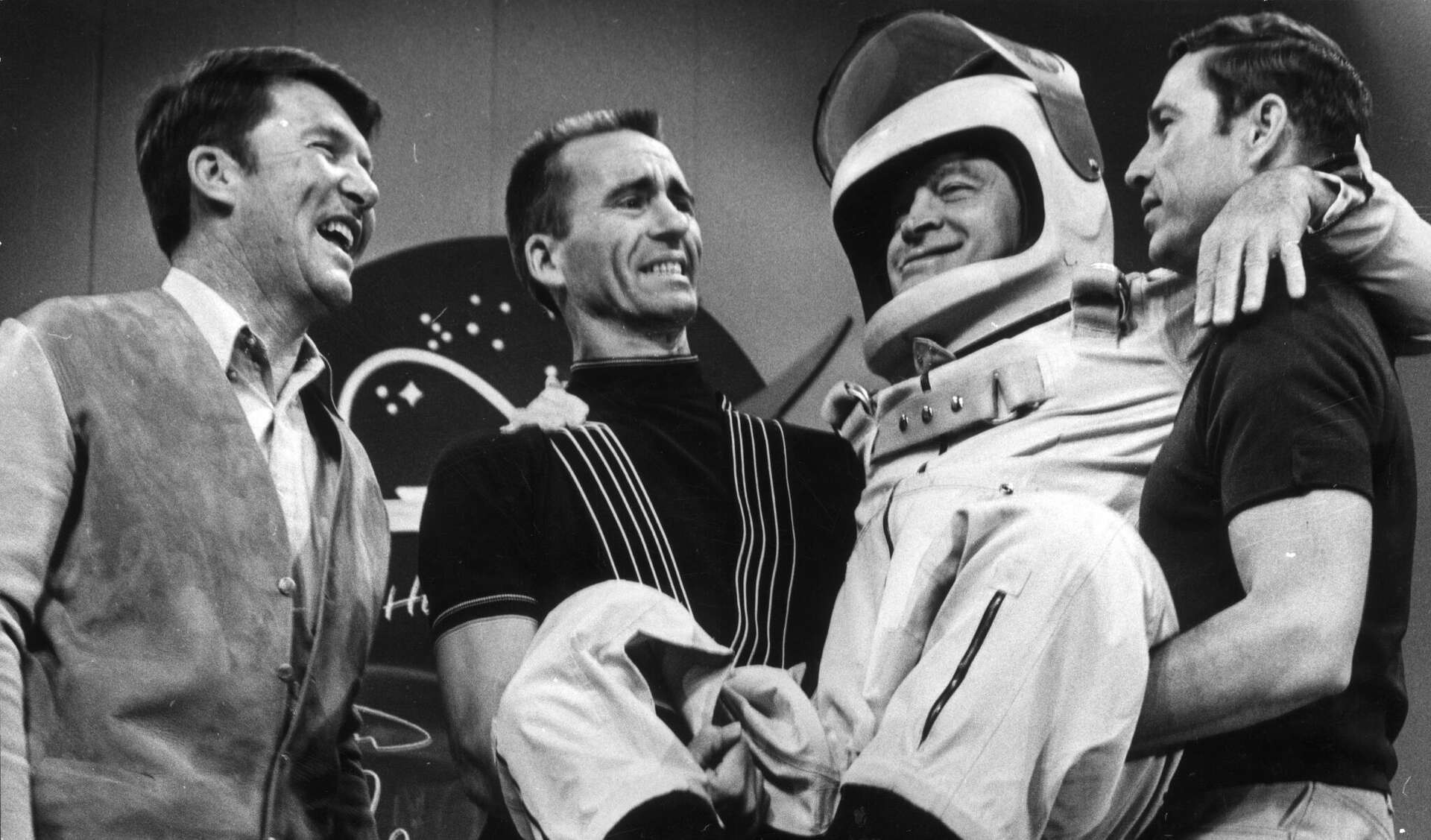 Houstonian Walt Cunningham, an Apollo 7 astronaut, has died