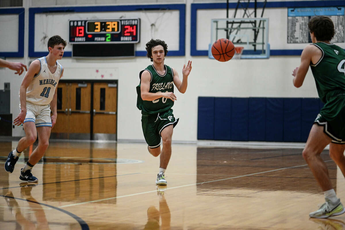 Freeland routs Meridian in boys' basketball