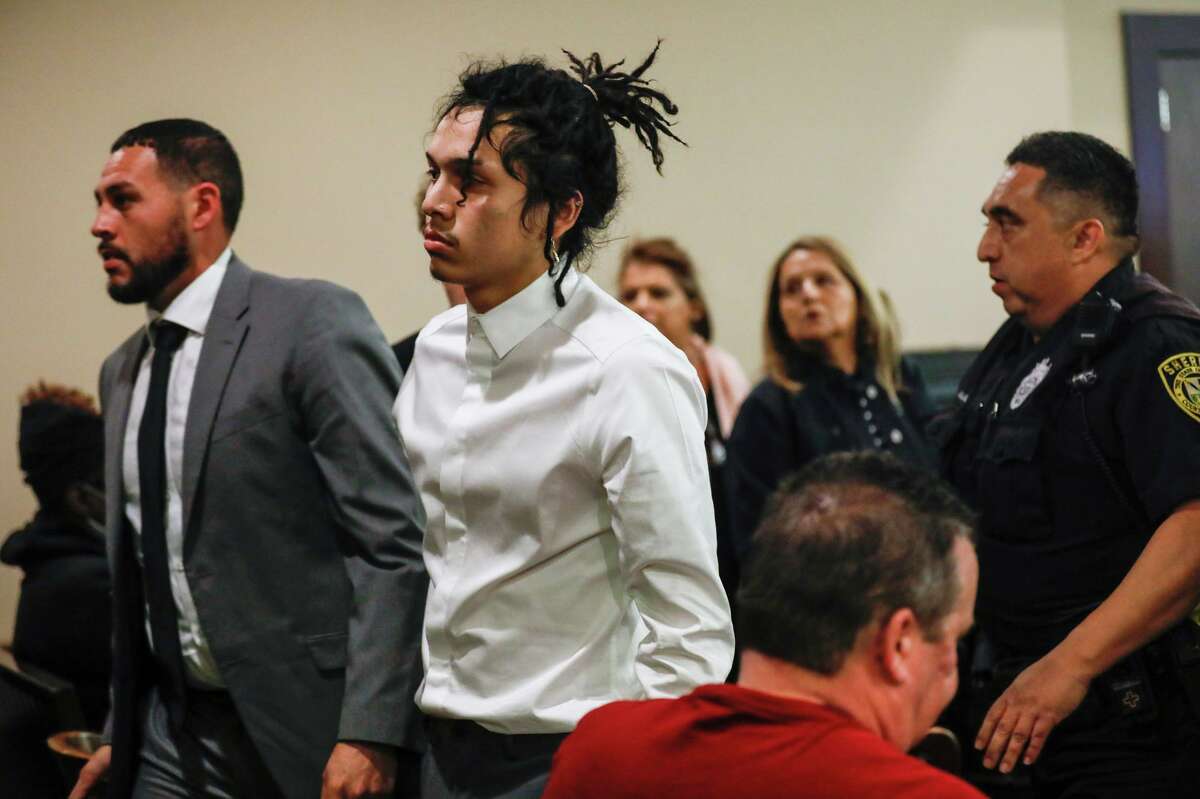 Judge gives probation atop suspended 6-year prison term to ousted Bexar ...