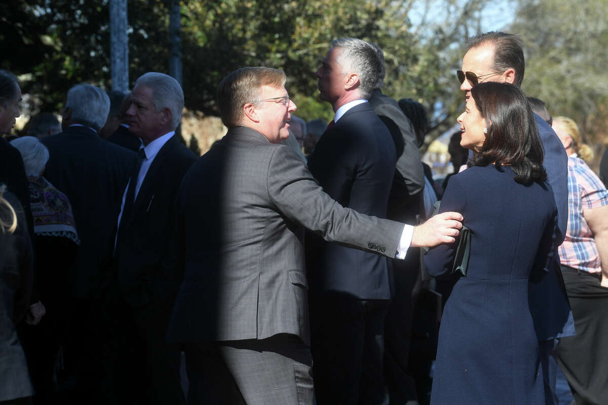 Community pays respects to Federal Judge Thad Heartfield
