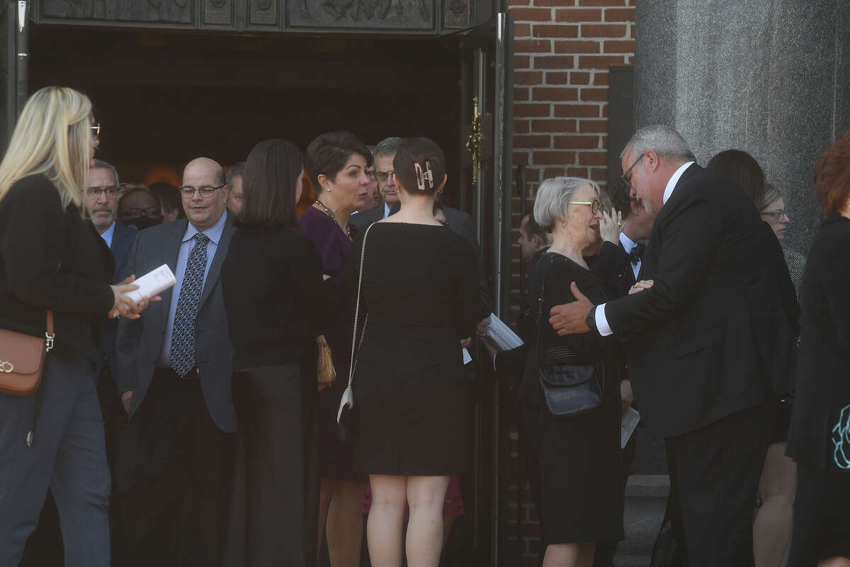 Community pays respects to Federal Judge Thad Heartfield