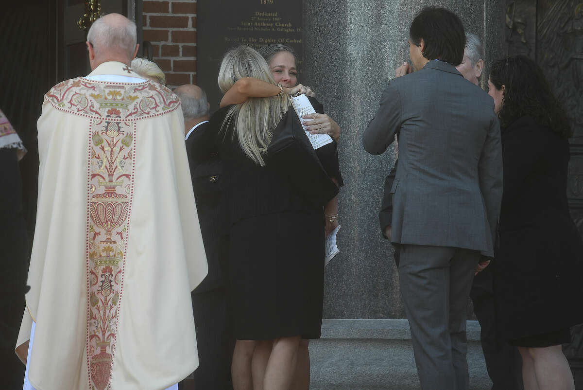 Community pays respects to Federal Judge Thad Heartfield