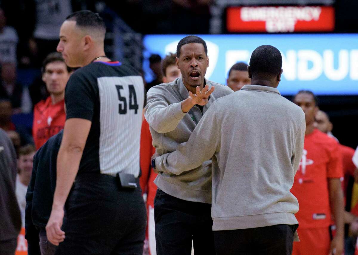 Houston Rockets: Team gets steamrolled in New Orleans