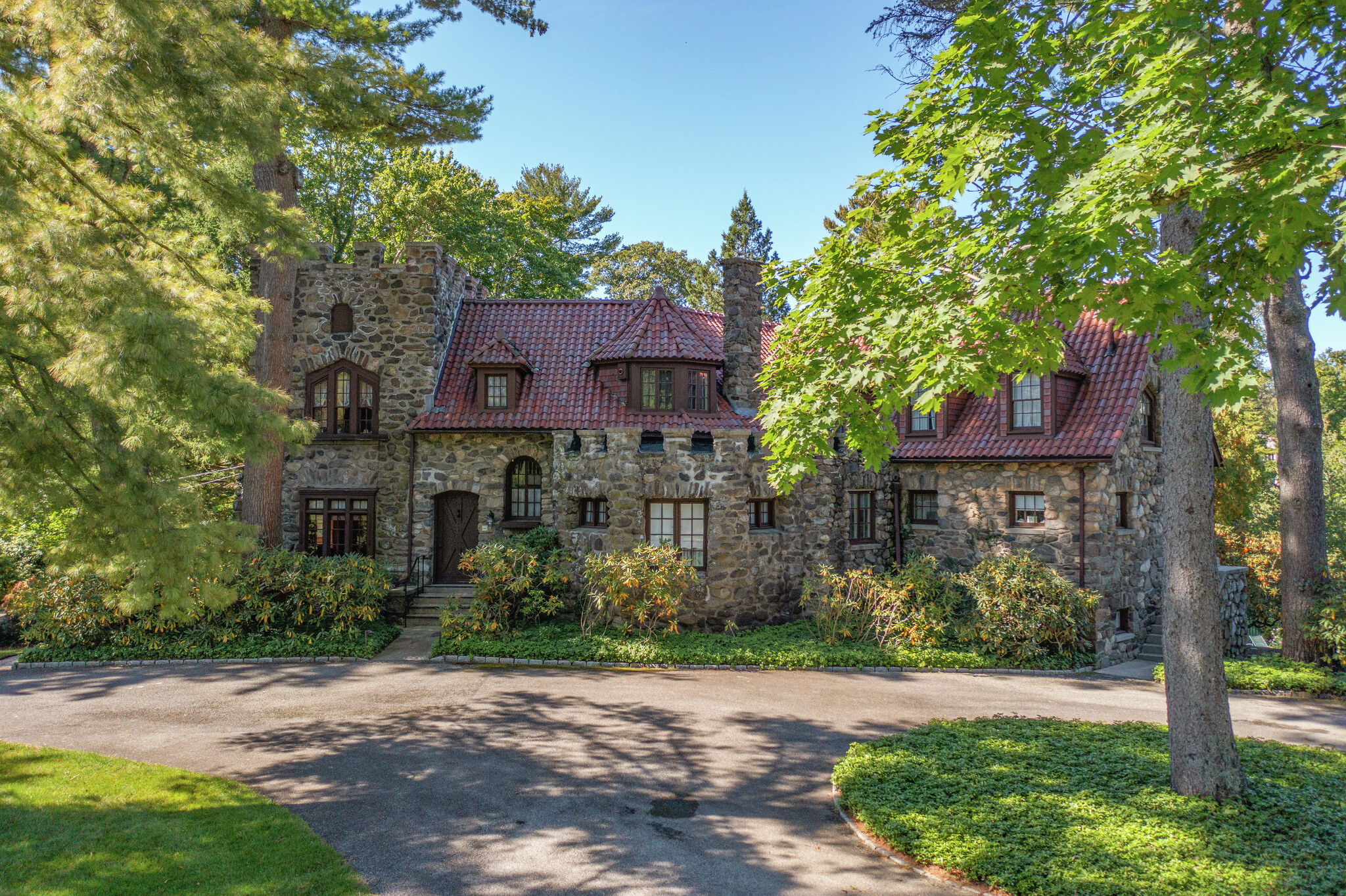 A Storybook Setting in Mid-Country