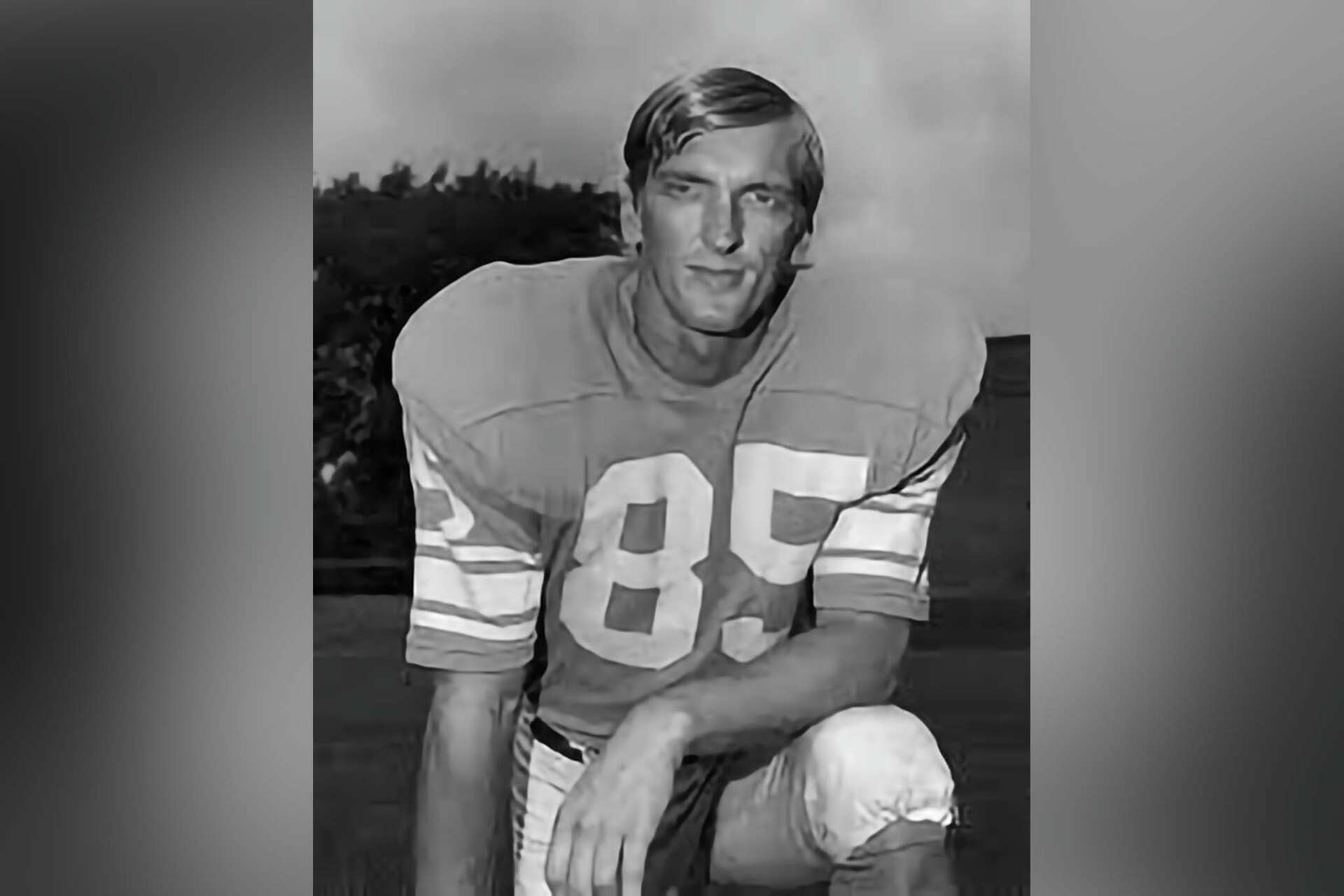 Chuck Hughes was the first player to die on an NFL field in 1971