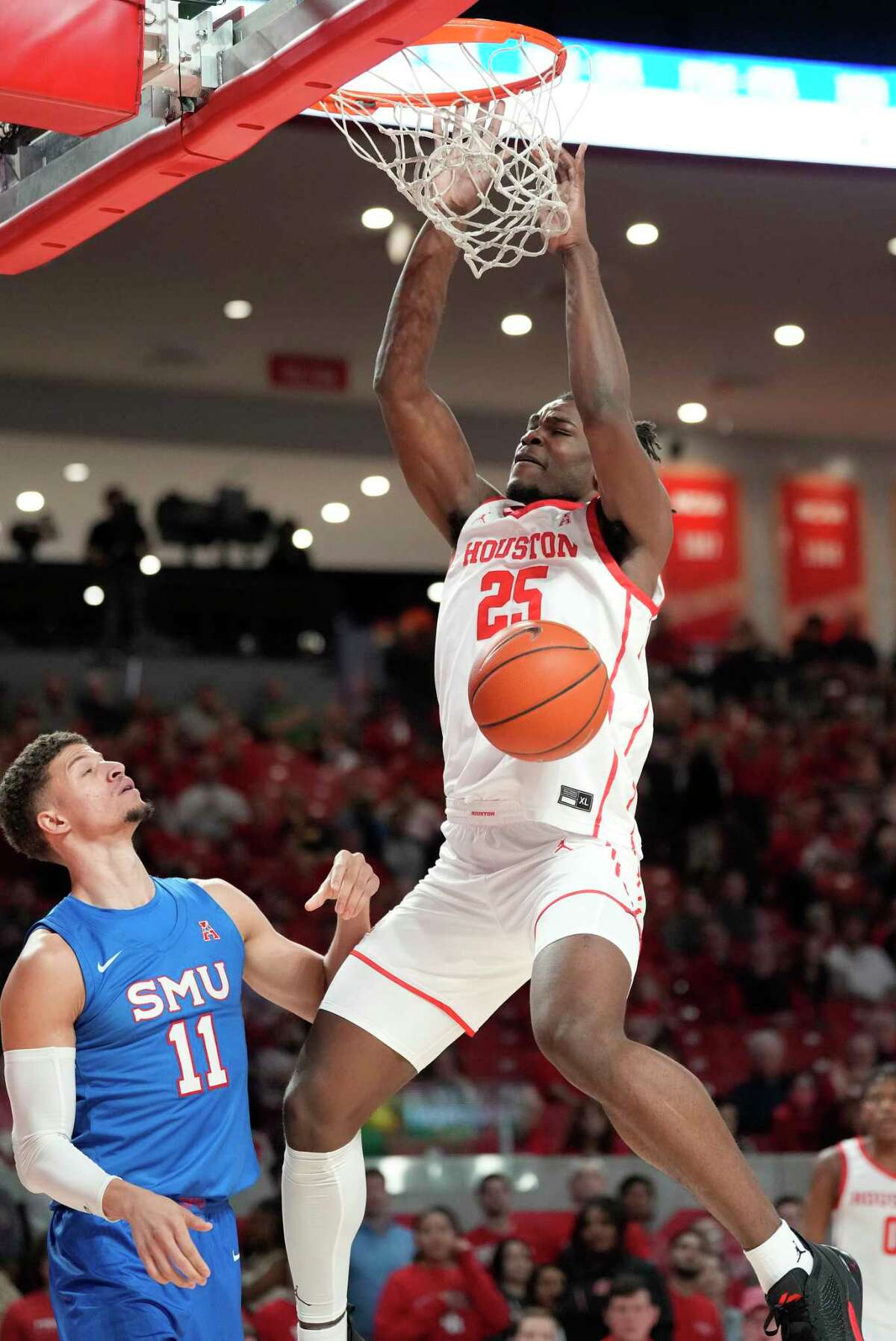 Jarace Walker leads No. 2 Houston past Southern Methodist