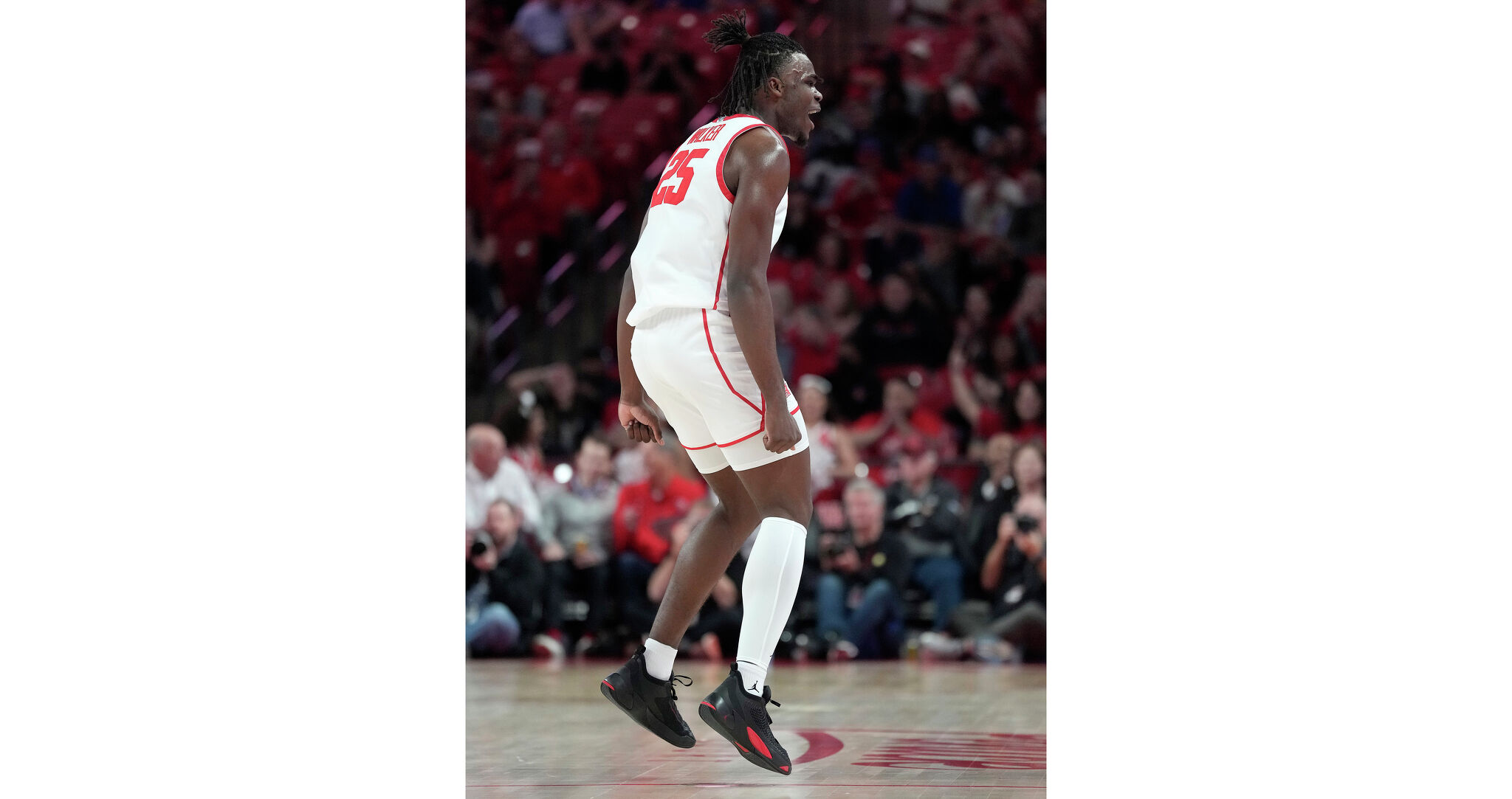 Jarace Walker leads No. 2 Houston past Southern Methodist