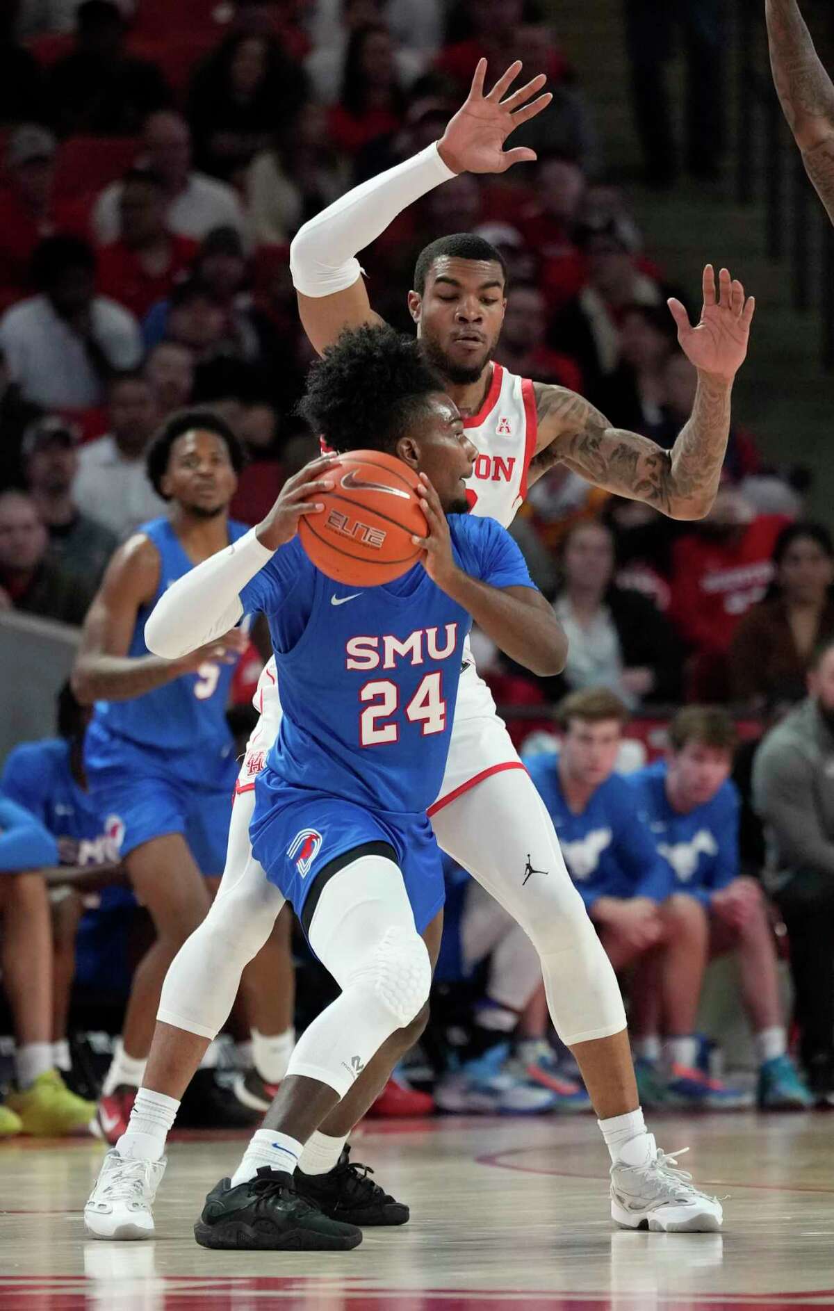 Jarace Walker leads No. 2 Houston past Southern Methodist