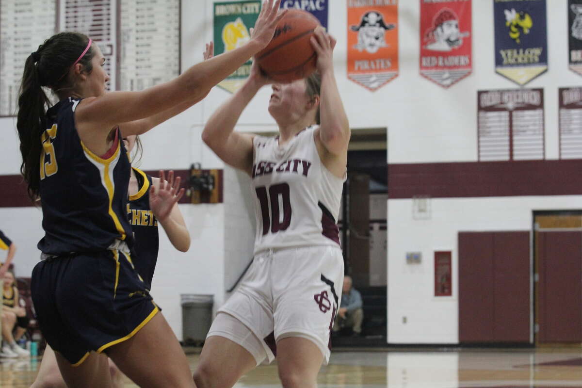 Saylar Cuthrell is the Tribune's Female Athlete of the Week